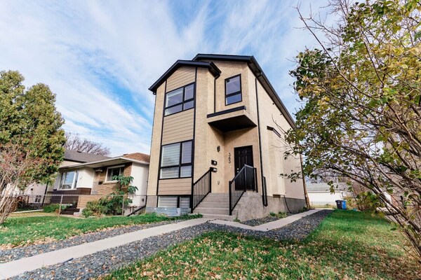 Perfect Comfy Retreat | Premium Location Home Stay - Winnipeg