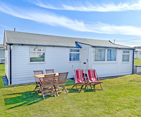Cool Seaside Hut, Sandy & Quiet Beach - Norfolk