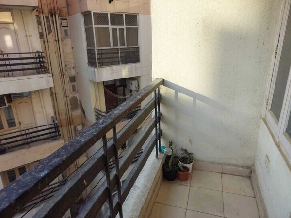 Mavi Suites , Walking Distance To Temple In Vrindavan Prem Mandir ,Iskcon Templ - Vrindavan