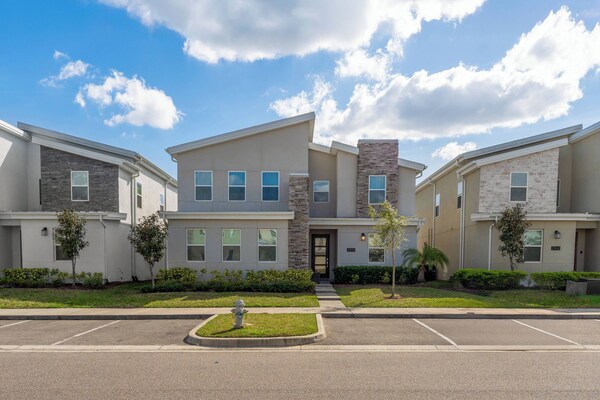 2858 Storey Lake Brand New 19guests Pool Game Room - Kissimmee