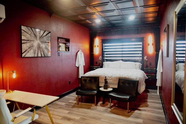 Farmhouse Outskirts Of Normans Okla. University Fastwifi, 2-75tvs, King Bed - Lake Thunderbird State Park, Norman