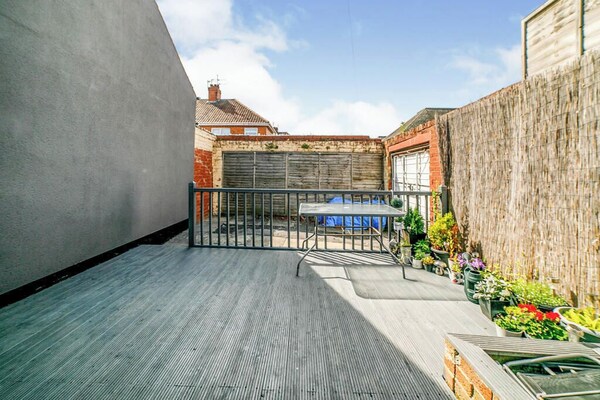 Single Room At  Cheviot Street - Sunderland