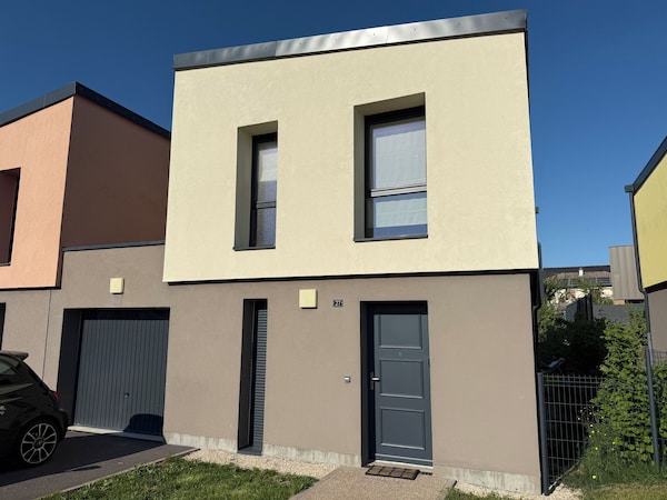 Maison Spacieuse Et Chaleureuse à Metz, Proche Du Centre Avec Jardin Et Terrasse - Metz