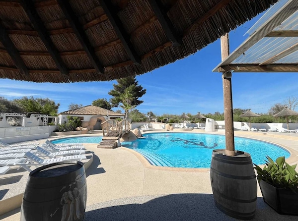 Camping - Ccaiifi - Trois Chambres , Couchages 6 - Carnon