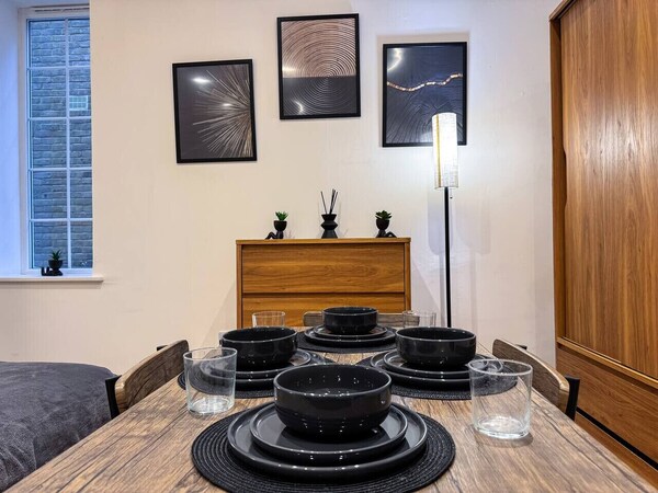 Bright & Cosy 1-bed Home | Heart Of Maidstone - St Leonard's Tower