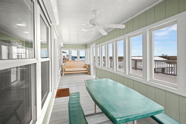 Redfish Retreat Fishing Camp - On Water - Private Boat Launch; Sleeps 12 - Louisiana