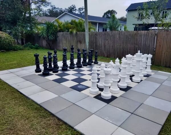 The Nautical Tarpon Conveniently Located Near Beaches - Tarpon Springs, FL