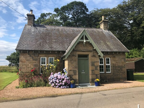 The Lodge On Scottish Estate - Wood Burner - Dogs Welcome - Elgin