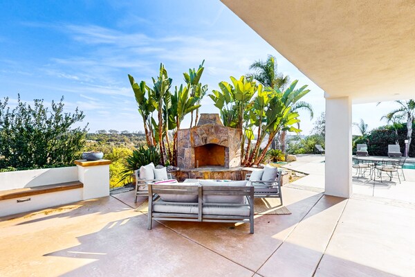 Spacious & Luxurious Retreat W/unforgettable Views, Private Pool-close To Hiking - Encinitas, CA