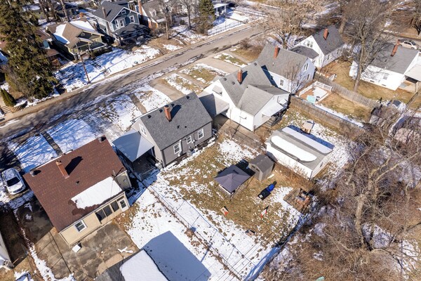 Near Butler: Game Room, Yard, Firepit/bbq, Parking - Zionsville, IN