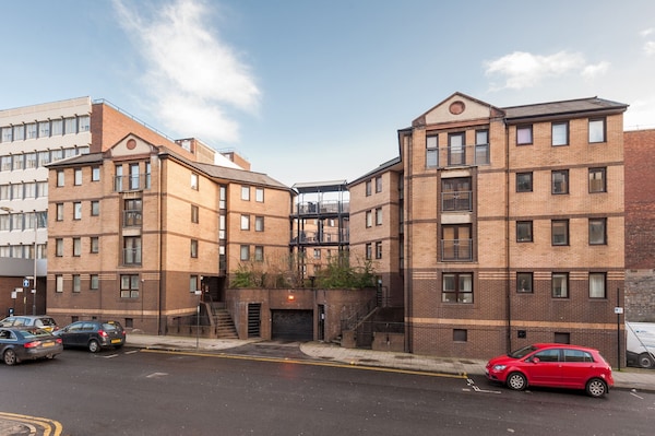 Brown Street Apartment 2 - Glasgow Central Station