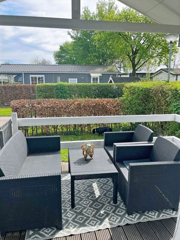 Chalet Seezauber - Charming Chalet In Vacation Park De Veerstal - Arnhem