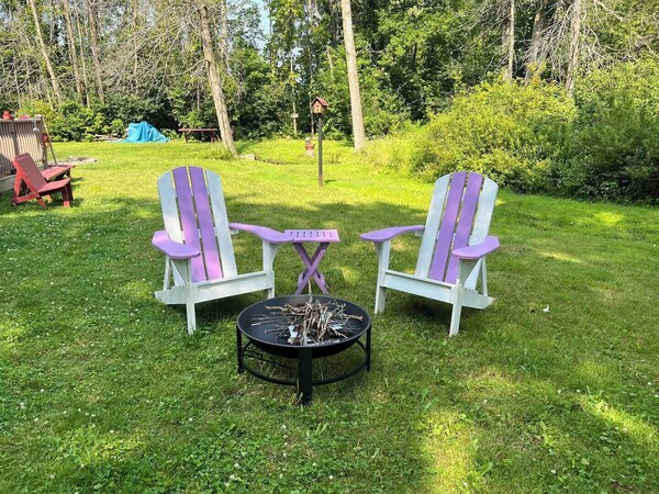 Lake Champlain 2-bedroom Cottage With Kayaks And Bikes In Beautiful Alburgh. - Vermont