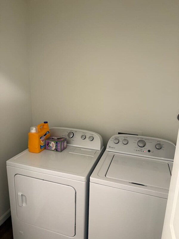 Home Away From Home -3 Bedrooms - Alaska
