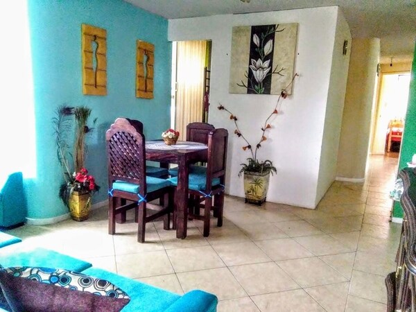 Hermosa Y Amplia Habitacion Con Baño Privado En Quito - Quito (Ecuador)