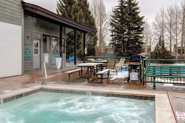 Abode At Sundance | Spacious & Cozy Retreat | Access To Sundance Club Pool - Jackson, WY