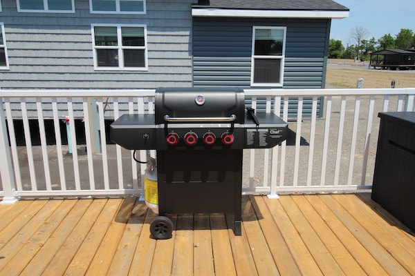 Quarry Meadows Resort Living ! Sherkson Shores - Port Colborne