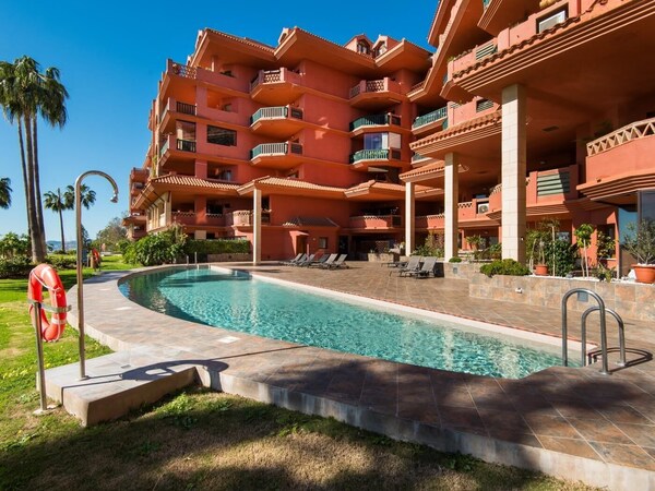 Higueron Hills 5* Beach Club - Benalmádena