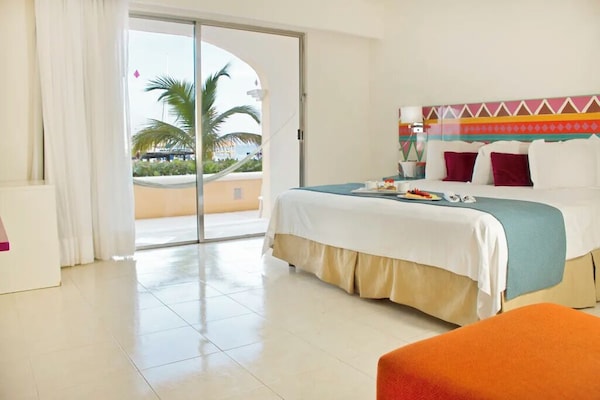 Sunny 1 Bedroom With Marina View In Family Friendly Cancun Resort - Cancún