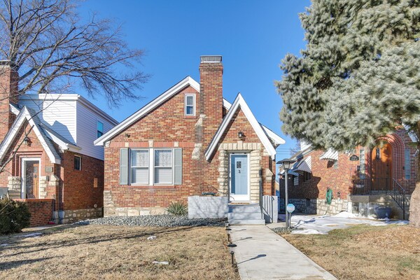 South City St Louis Charmer W/ Fenced Yard - 聖路易斯