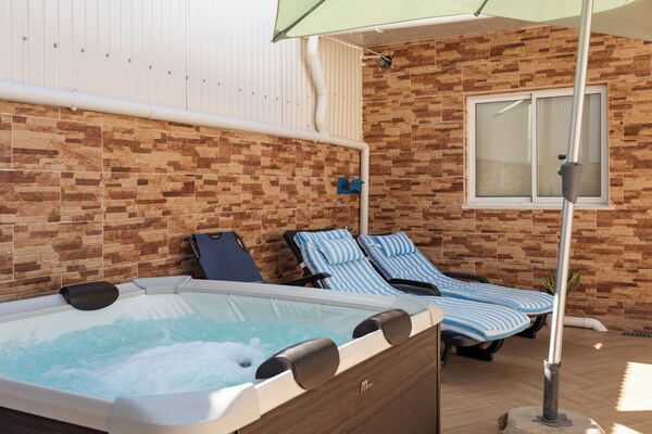 Zurrinha Holidays With Jacuzzi - Almancil