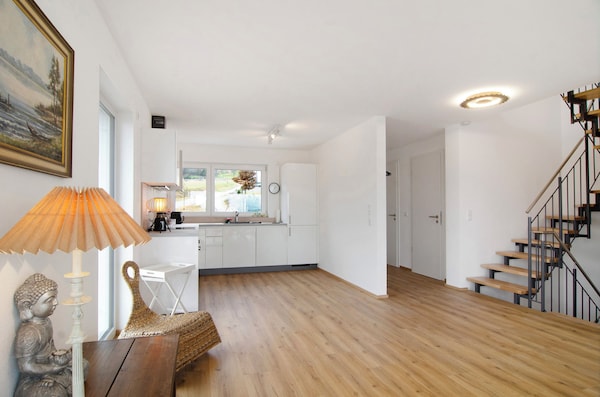 Ferienhaus 'Aura Gesamt' Mit Privater Terrasse, Privatem Garten Und Wi-fi - Radolfzell am Bodensee