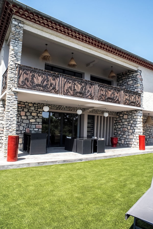 Villa Gianna, Family Hotel 5 Minutes From The Village Of Anduze 8 People - Alès
