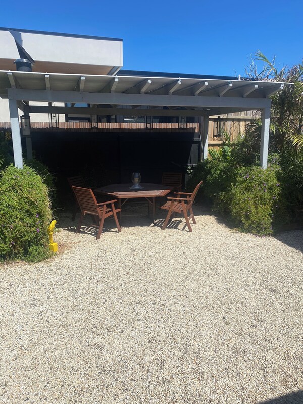 Cosy Beach Cottage 500 Meters To Blairgowrie Front Beach Peaceful And Private. - Sorrento
