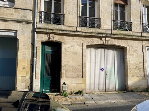 Rue Du Cloître : Apt Xviii Historic Center For Up To 7 People - Pessac