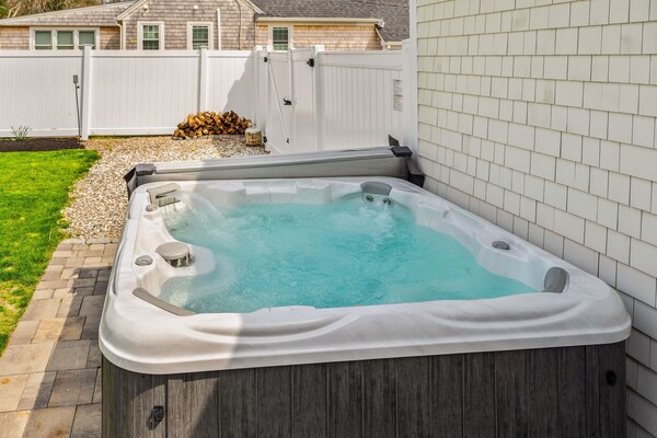 Poolopen,hot Tub,firepit,beach Nearby - Sandwich, MA