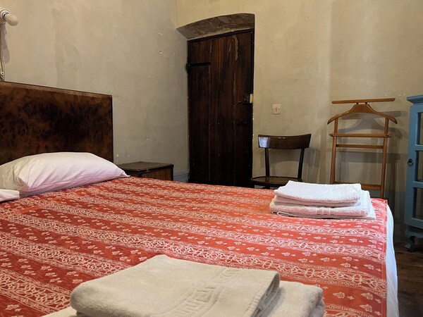 Preta Nera Ducasse - Una Camera Da Letto Affittacamere, Ospiti Massimo 2 - Provincia di Frosinone