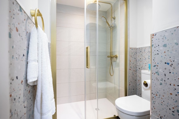 Modern Studio Apt-23min Walk To Dublin Castle - Dublin