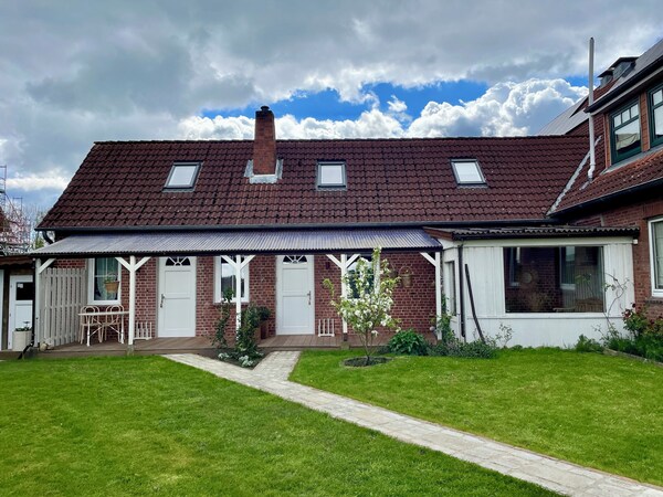 Romantische Maisonette Für 2  Mit Apfelgartenblick & Boxspringbett - Neu Wulmstorf