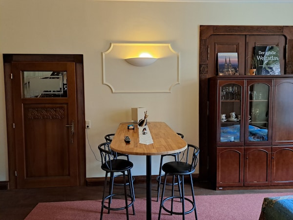 Xxl Vacation Room With Bathroom In An Art Nouveau Villa For 1-4 People In The City Center - Schwerin