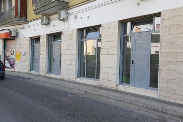 Queen Of Peace Apartments -Apartment With 2 Bedrooms And 1 Kitchen - Pouilles