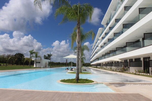 Getaway Penthouse With Hot Tub And Private Pool Next To Beach Club & Golf Course - Punta Cana