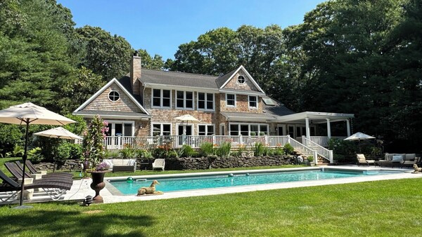 Remarkable Hamptons Estate, Resort-style Amenities, Large Pool, Multiple... - The Hamptons, NY