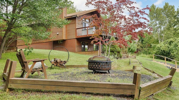 Peaceful Lakefront Haven In The Catskill Mountains, Two Fire Pits, Four... - Hudson, NY