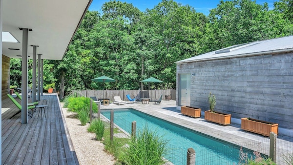 Modern Home Sited On A Lush Wood Acre, Stunning Pool, Covered Deck, Outdoor... - East Hampton, NY