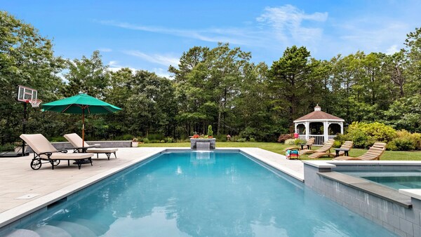 Post-modern Residence On 1.6 Acres, Spacious Living Areas Including A... - Palmer Vineyards, Riverhead