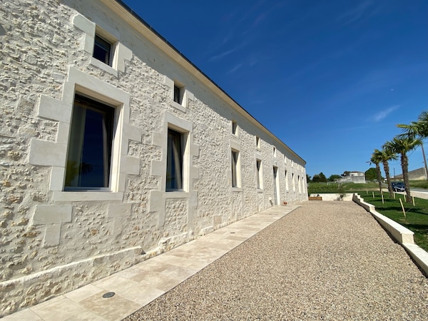 Gîte Cosy 4 Personnes Entre Royan Et Bordeaux Au Milieu Des Vignes - Mirambeau