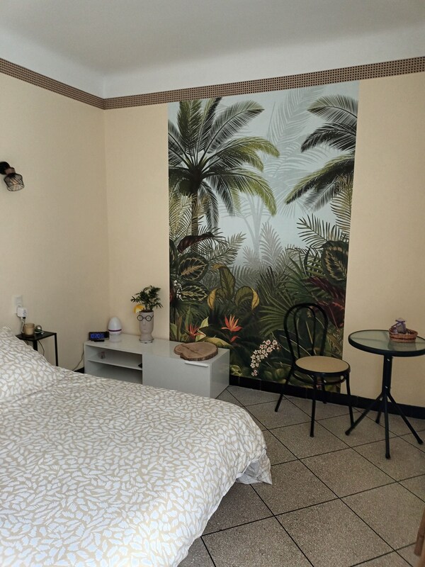Chambre à Louer à La Nuitée(s)(max 4) - Sénas