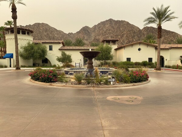 Relaxing 3-bedroom Home In Legacy Villas La Quinta With Pools, Fitness Ctr, Ac, - Palm Desert