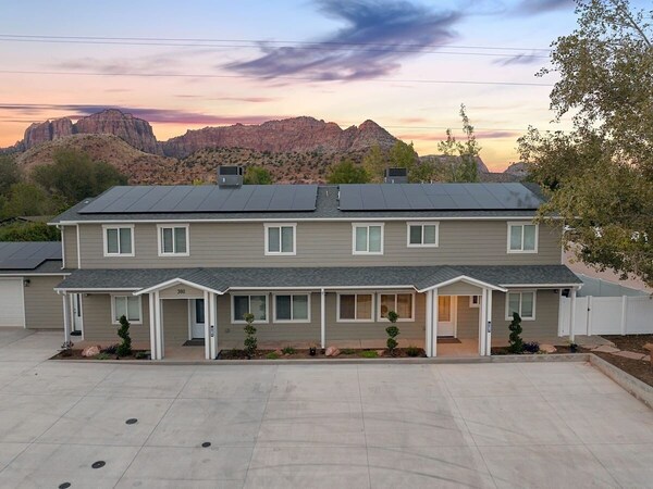 Newly Built 3br/2ba Full Of Amenities: Pool, Hot Tub, Sauna, 1 Hr To Zion - Arizona