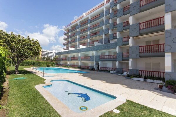 Tivoli Apt N8 Pool & Garage - Quarteira