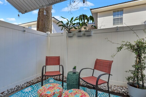 Family & Pet-friendly, 2bed/2.5bath Updated Condo, 5 Min To Beach & Village - Brunswick, GA