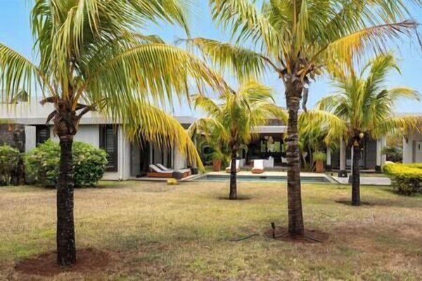 Villa Royal Park 4 Bedrooms, 5 Min From The Beach - Mauritius