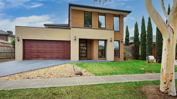 Point Cook Serenity Stay 4 Bedrooms - Werribee