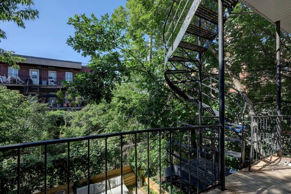 Stylish 4br Unit Near Plateau & Dt Mtl - Quebec