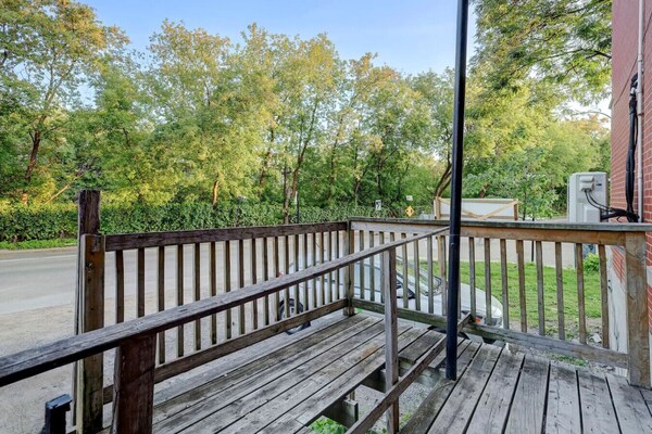 The Ndg Escape|prime Location & Cozy Stay - Dorval